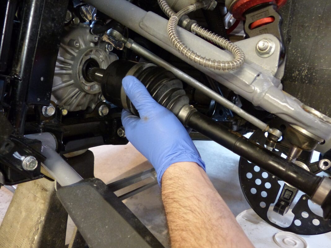 Remplacement d’un soufflet «boot» de cardan - Planète Quad Magazine